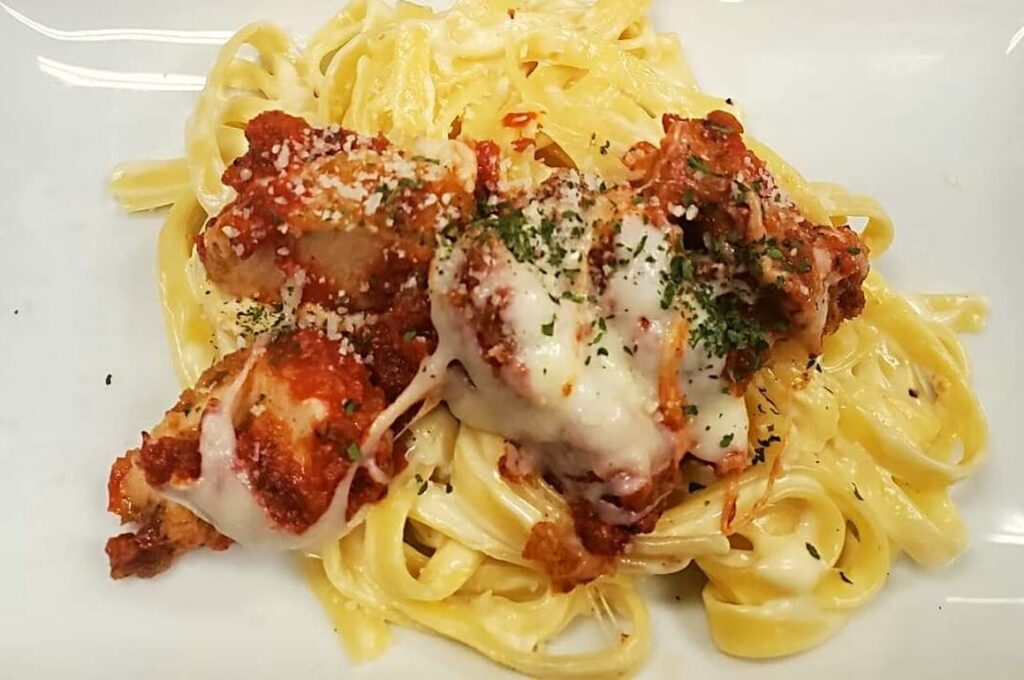 The Turn Restaurant & Lounge - visitSI